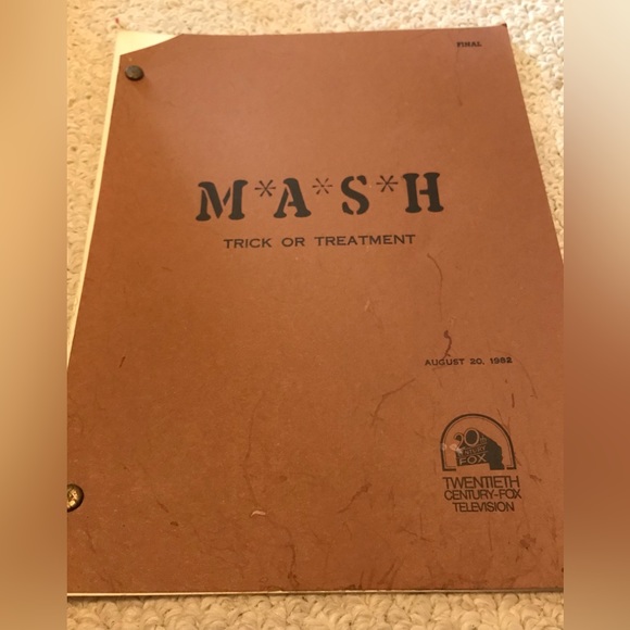 M*A*S*H | Other | Mash Script Authentic August 2 982 Trick Or Treatment ...